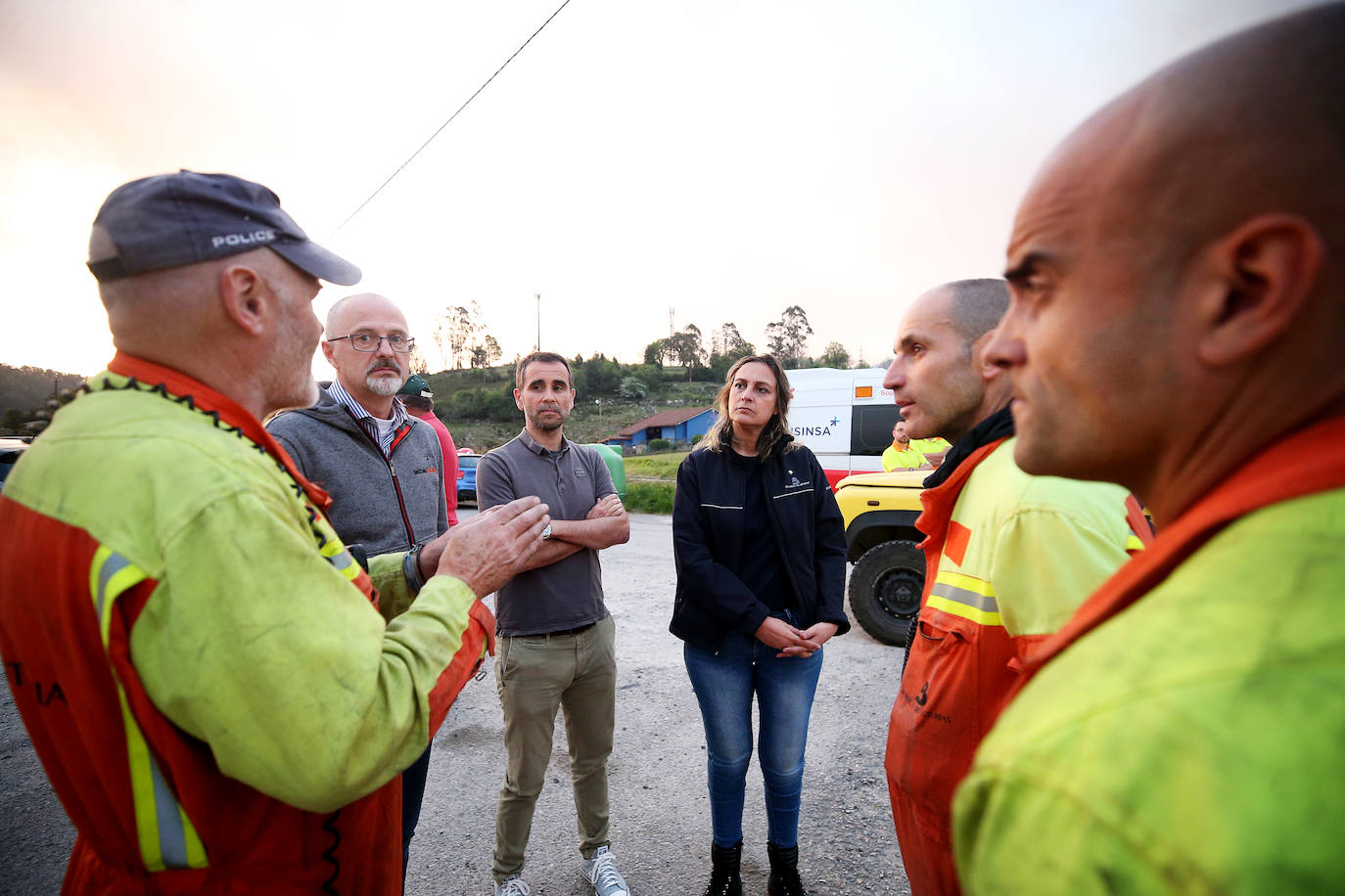 Un incendio en Las Regueras eleva el nivel de alerta | El Comercio: Diario de Asturias